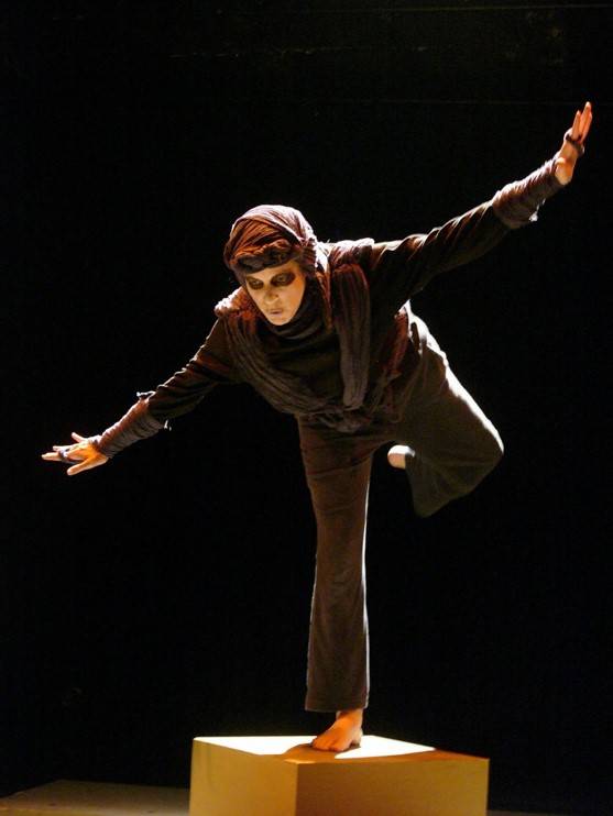 Golden Thread | ReOrient 2005
