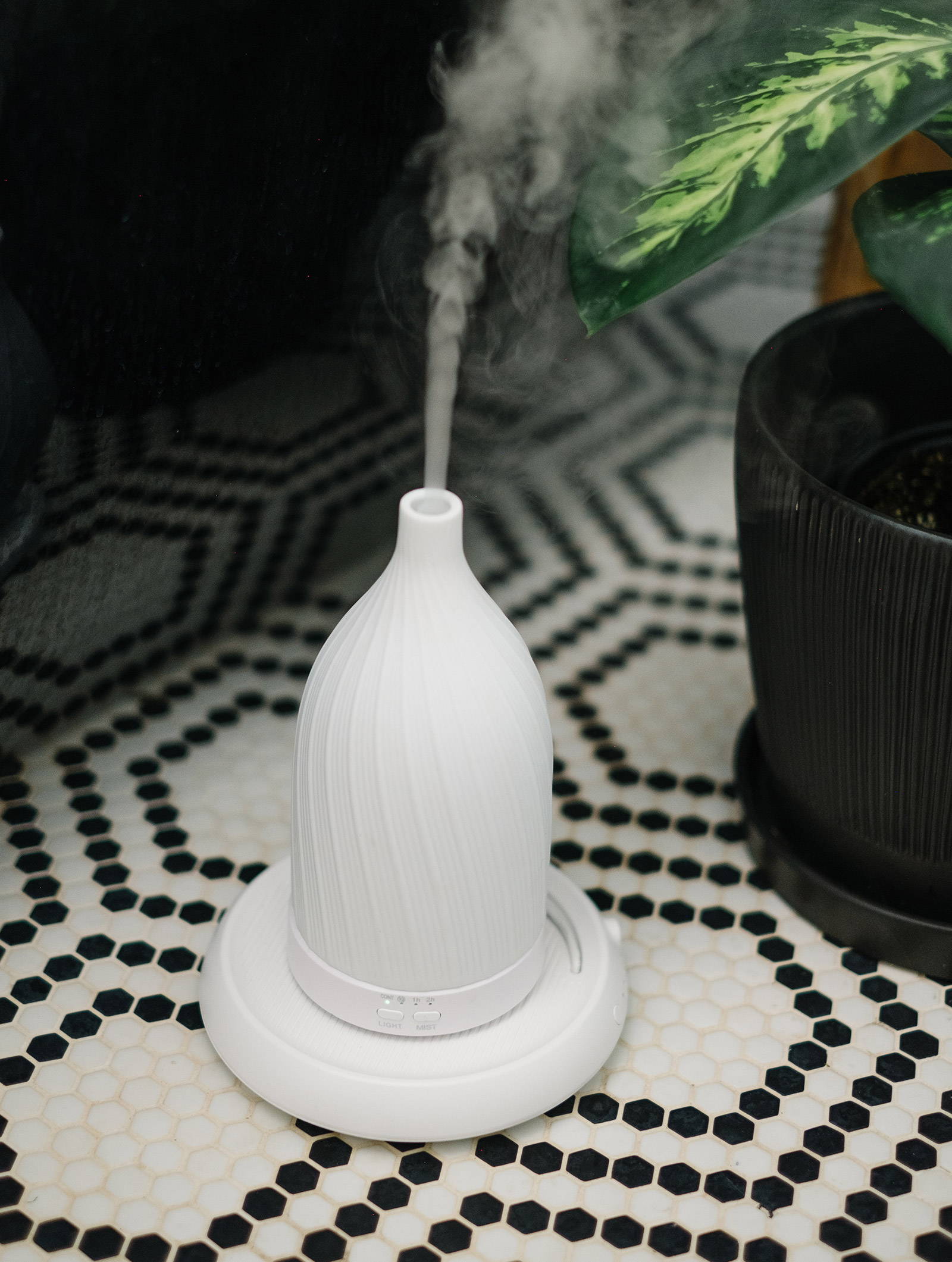 Portable Diffuser Battery Base | Rechargeable and Cordless | Kinito