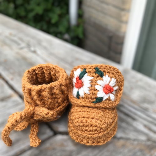 Easy Embroidered Baby Booties Crochet Pattern