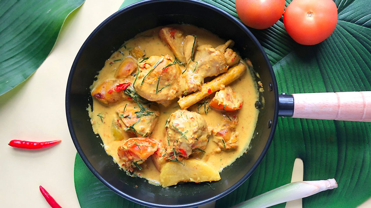 Turmeric Chicken Curry - Southeast Asian Recipes - Nyonya Cooking