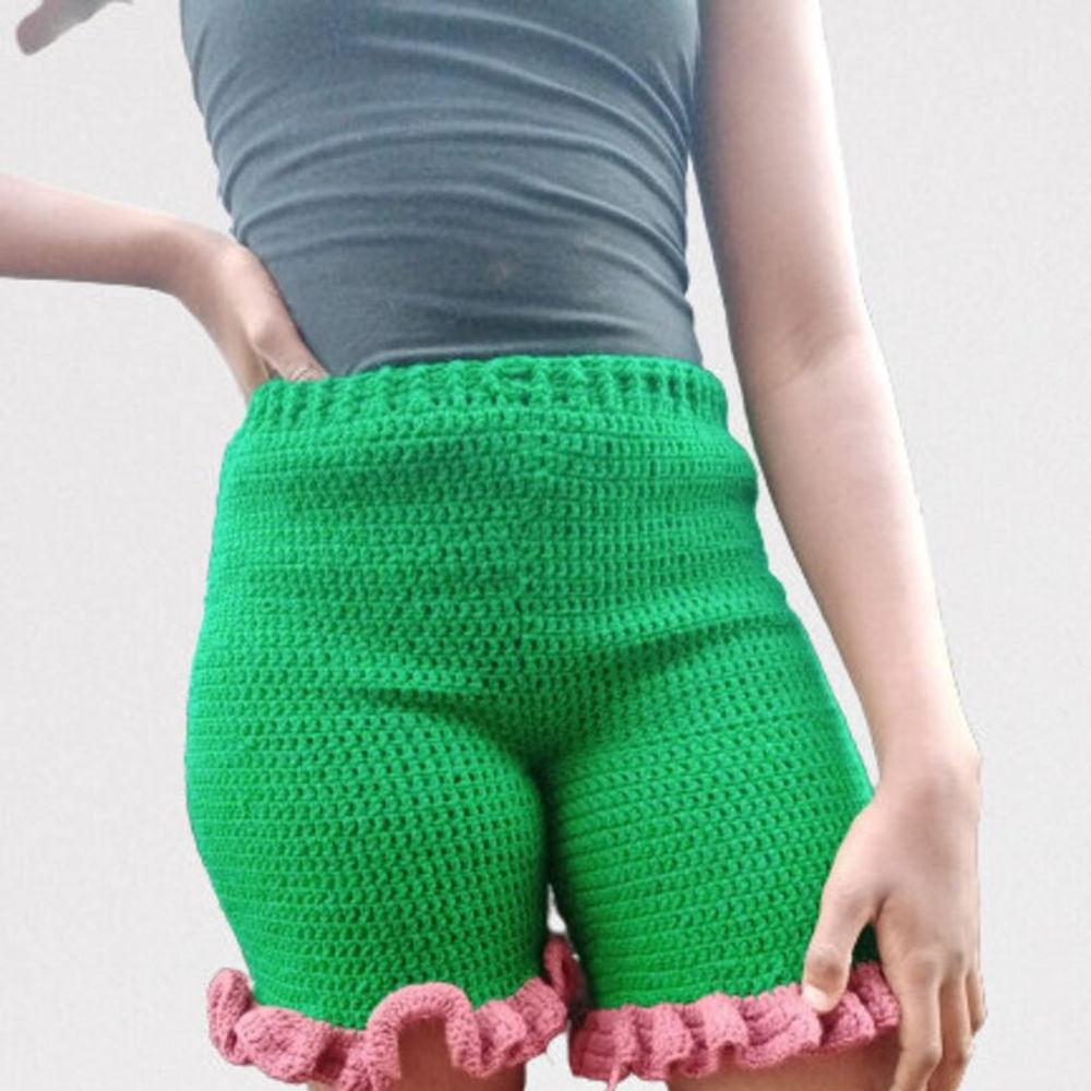 Easy Crochet Ruffle Shorts, Crochet shorts pattern,