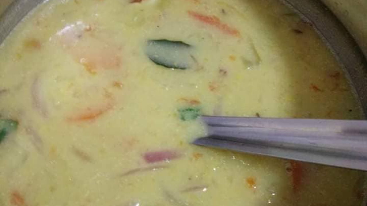Traditional Sri Lankan Sothi (Coconut Milk Dish) - Southeast Asian ...
