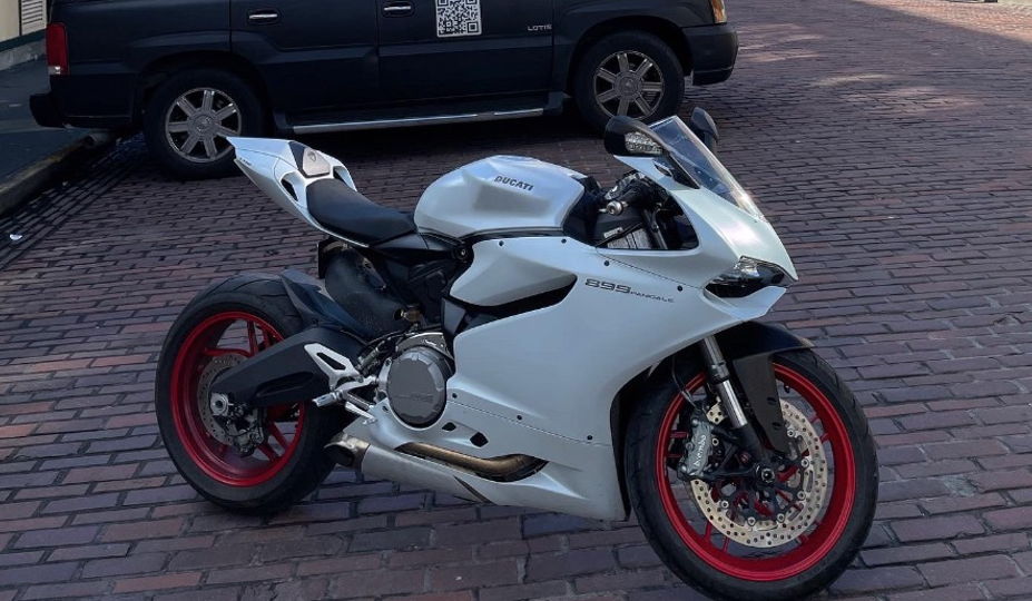 Motorcycle Rentals in Kenmore, WA - Riders Share