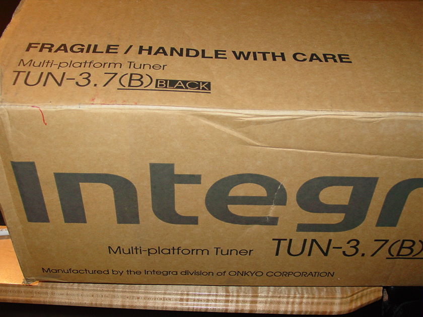 Integra TUN-3.7 Tuner Multi Format Tuner For Sale | Audiogon