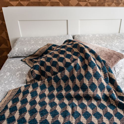 Infinity Cubes Throw