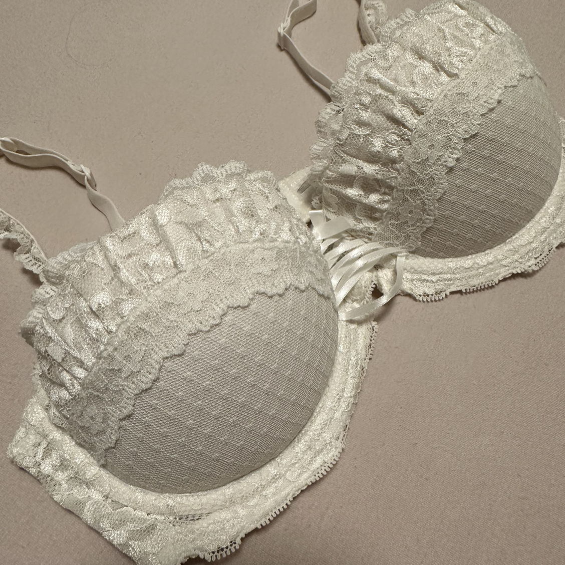 BH / Bra - CHF 7.00 | Buy on marko