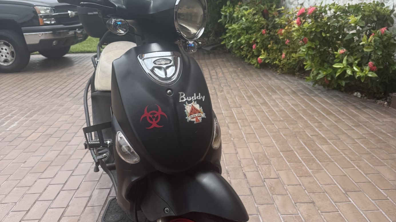 GENUINE SCOOTER COMPANY BUDDY BLACKJACK 150 for rent near TAMARAC, FL