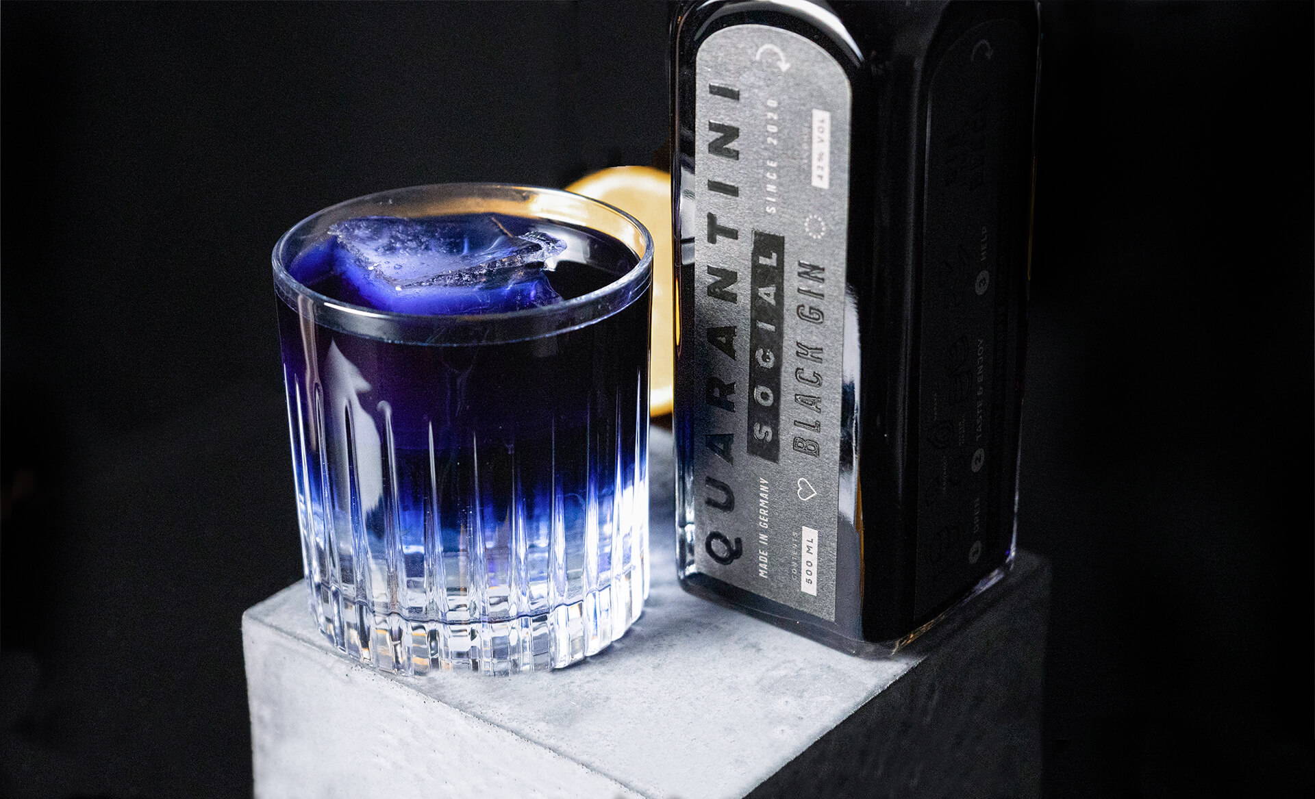 Drink Black Gin Tonic