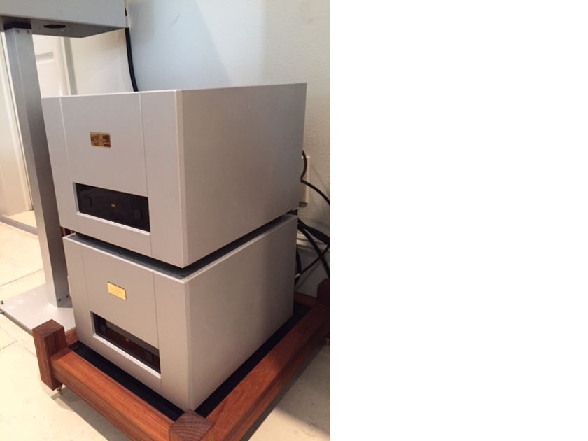 Goldmund Telos 600 Mono amplifiers SALE PE... For Sale | Audiogon