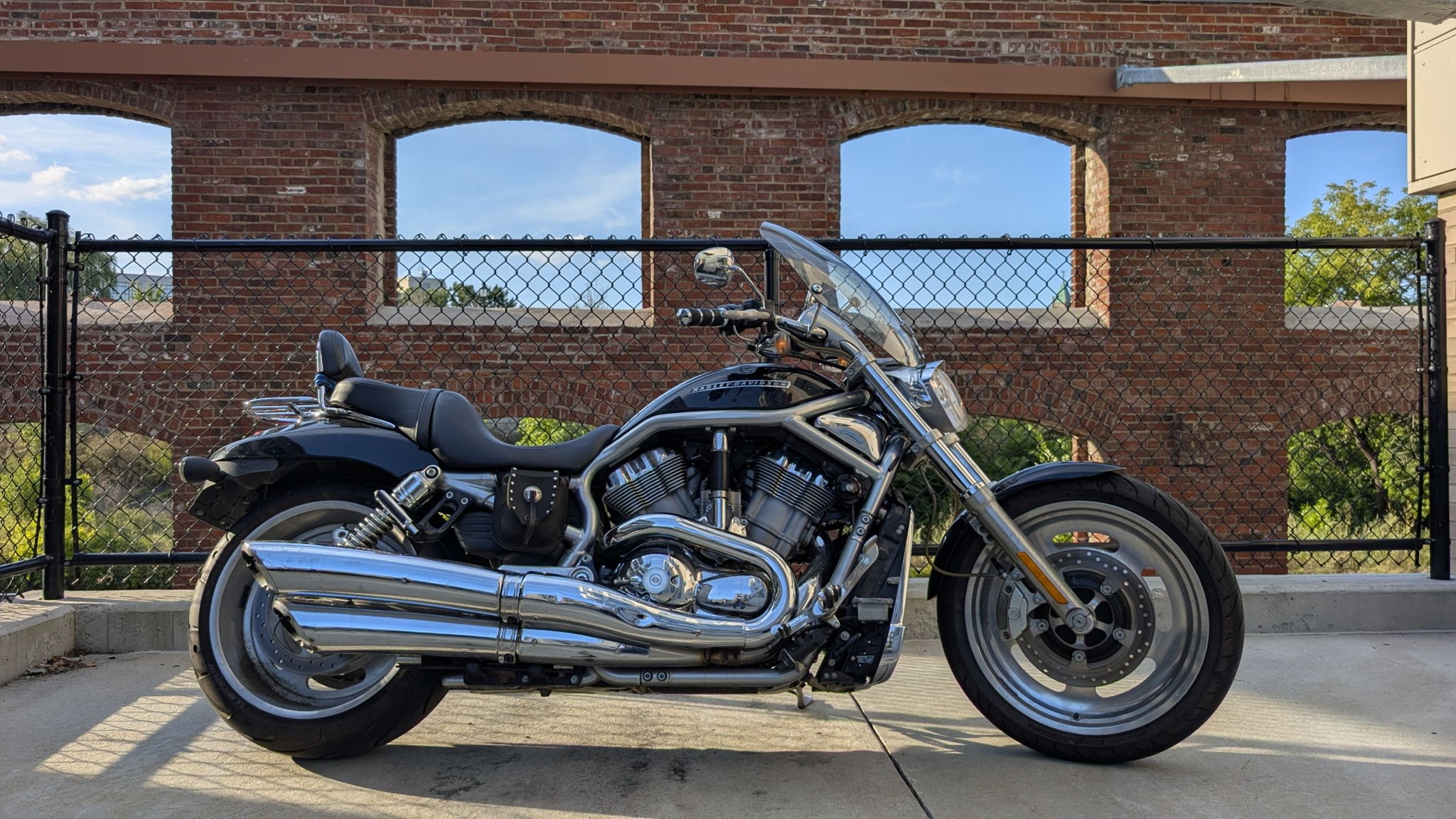 HARLEY-DAVIDSON VRSCAW V-ROD (BLACK) for rent near Chelmsford, MA