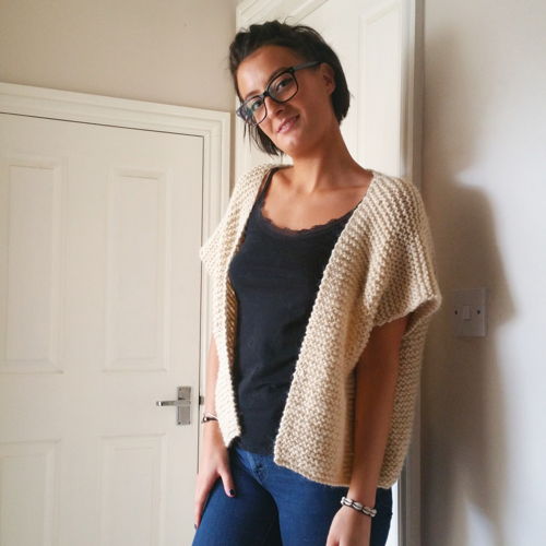 Knitting pattern: Simple Throw On Cardi