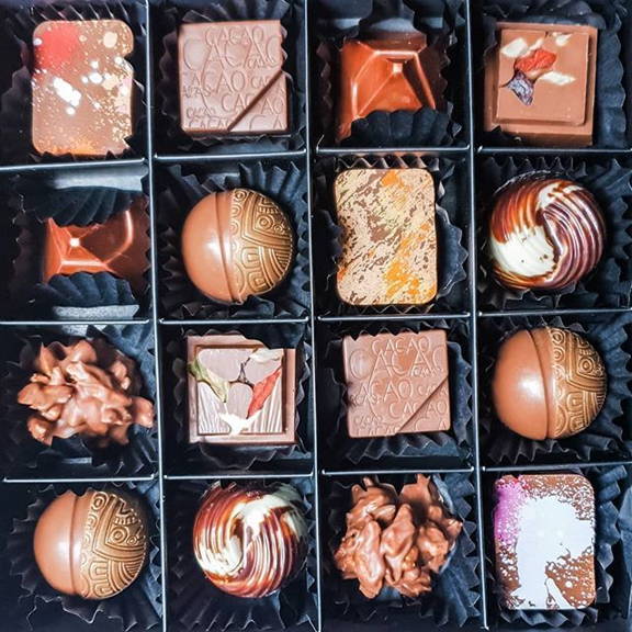 Luxury Handcrafted Chocolate Gifts for Loved Ones – Schoko Chocolates