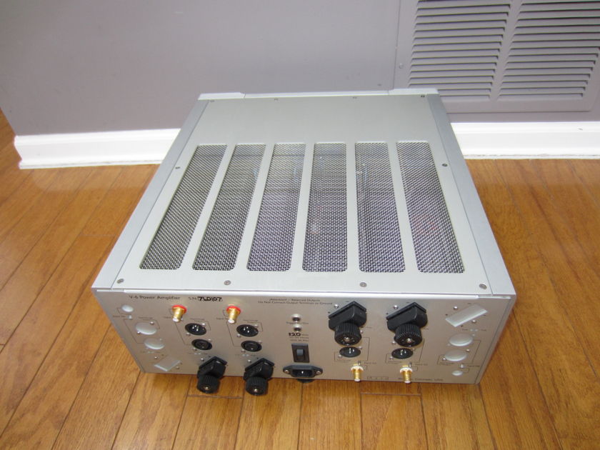 AYRE V-6xe EVOLUTION MULTI CHANNEL POWER A... For Sale | Audiogon