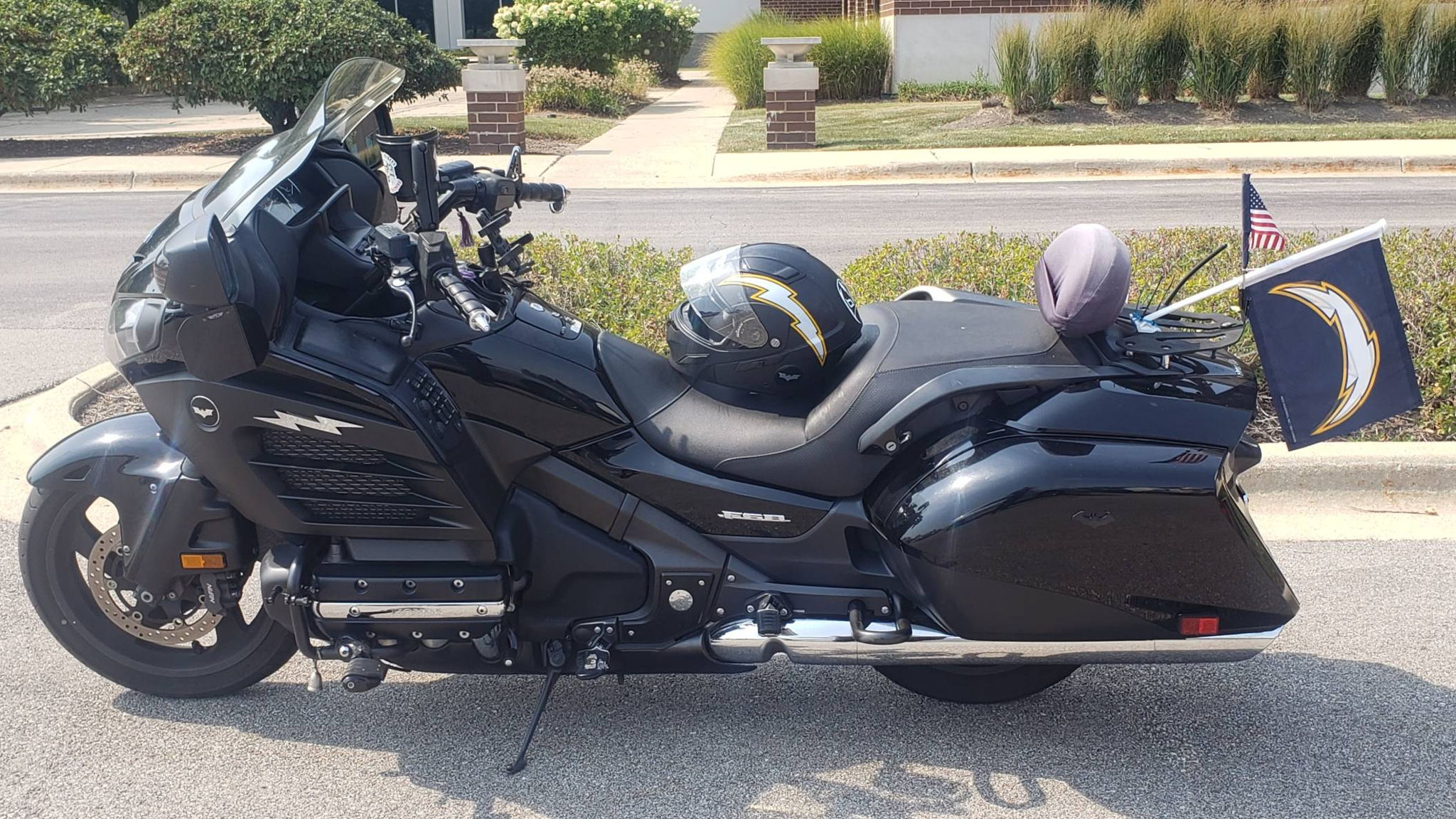 HONDA GL1800B GOLD WING F6B for rent near Cicero, IL