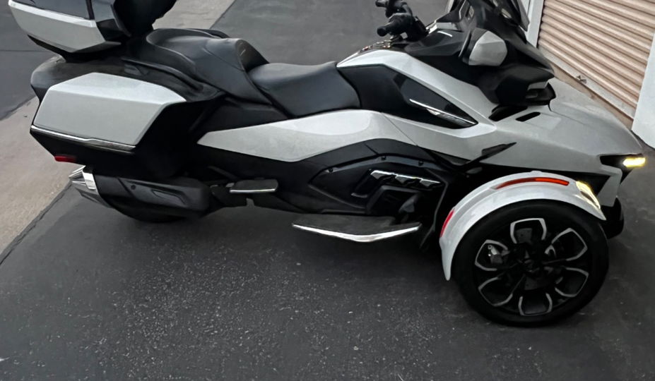 CAN-AM SPYDER RT LIMITED for rent near Glendale, AZ