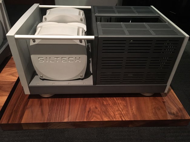Siltech Signature SEPA power amps 220-240V For Sale | Audiogon