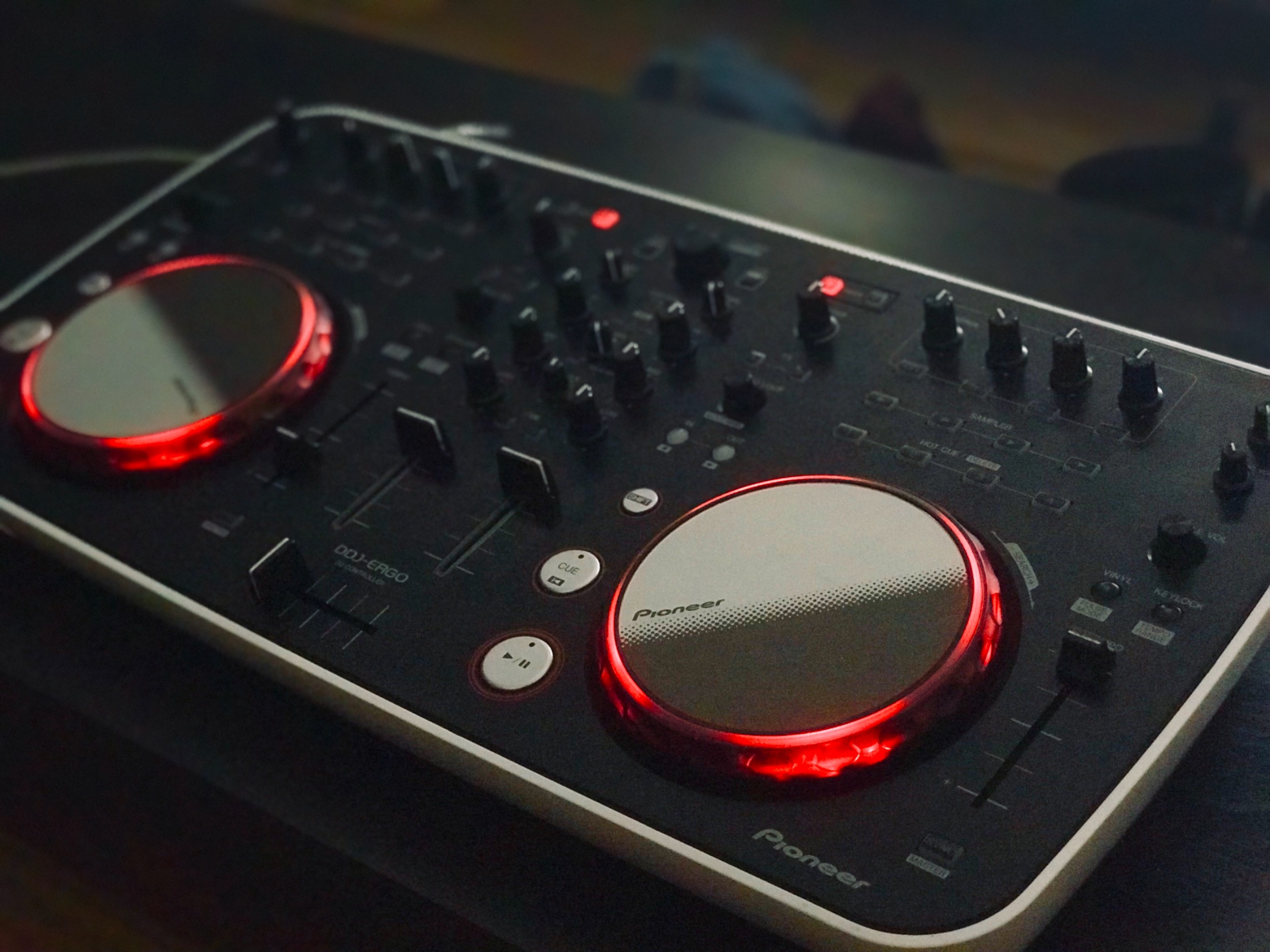 Review: Pioneer DDJ-Ergo DJ TechTools | atelier-yuwa.ciao.jp