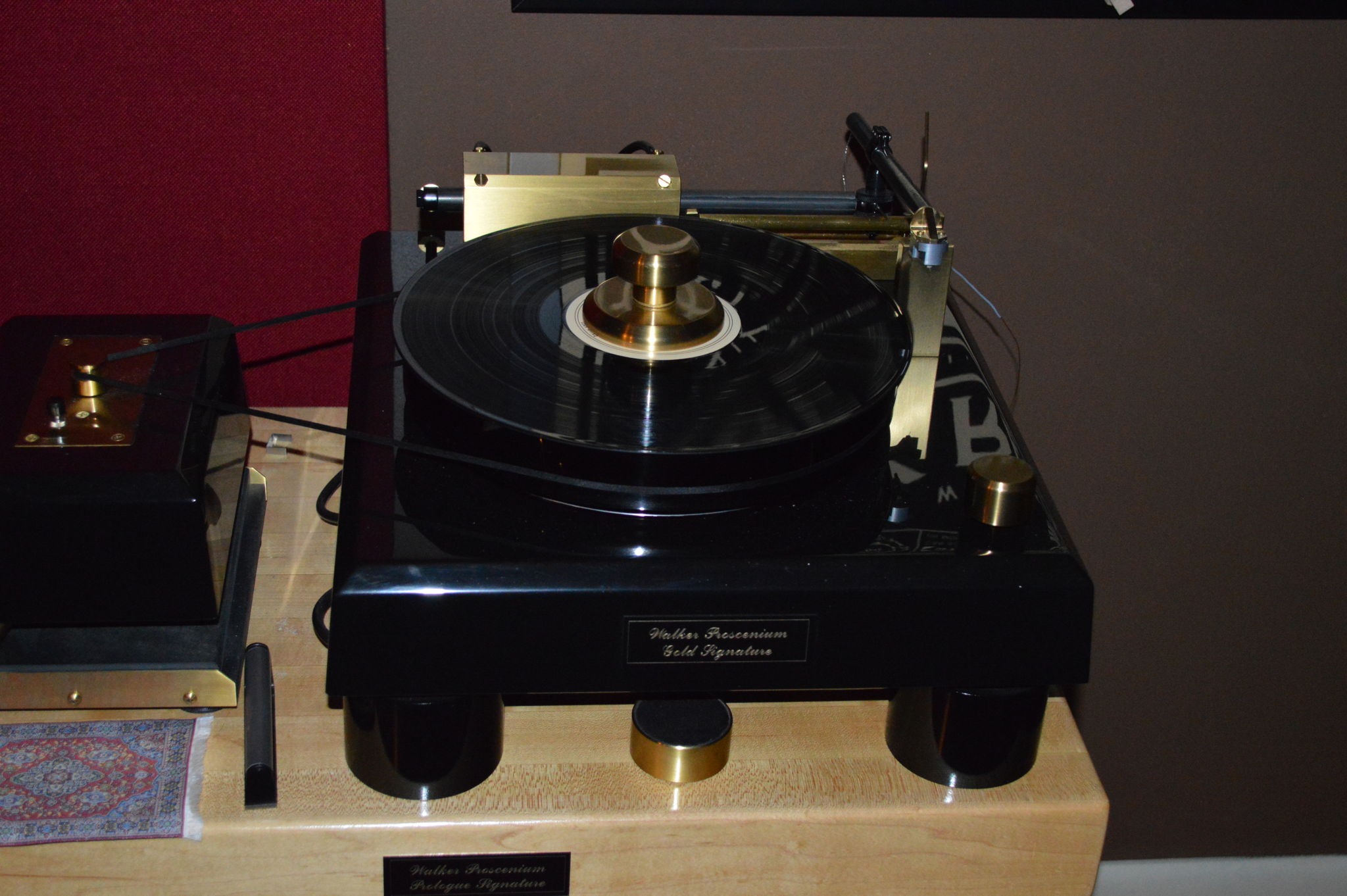 Walker Audio Proscenium Gold Sig Turntable For Sale | Audiogon