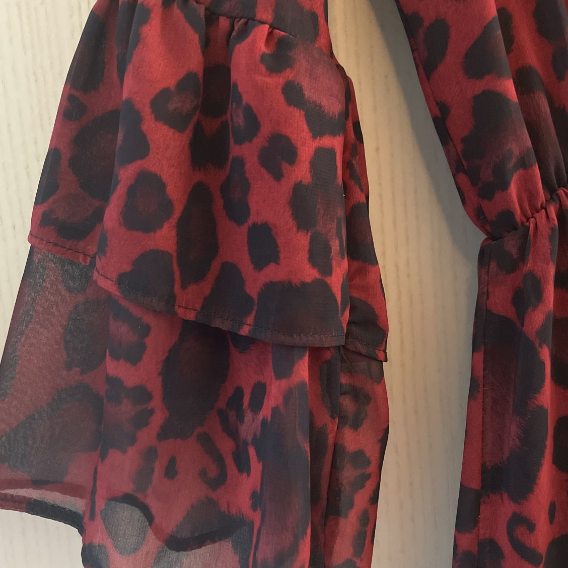 Flowy red dress with lacing detail - Laura Jiménez - CHF 20.00 | Buy on ...