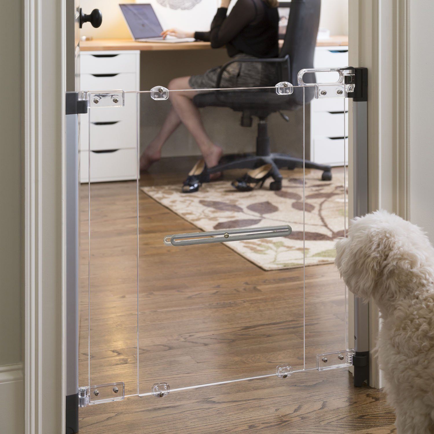 Qdos Safety Crystal Hardware Mount Baby Safety Gate 17-2000 vs Evenflo ...