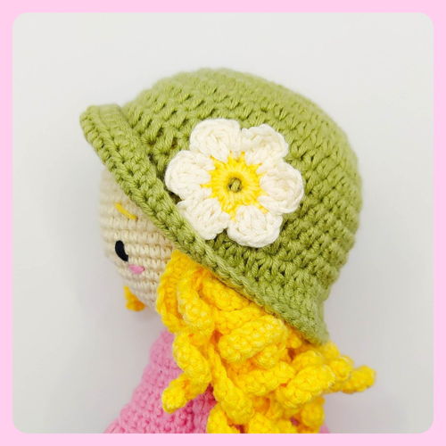 Easy Danae, the little doll